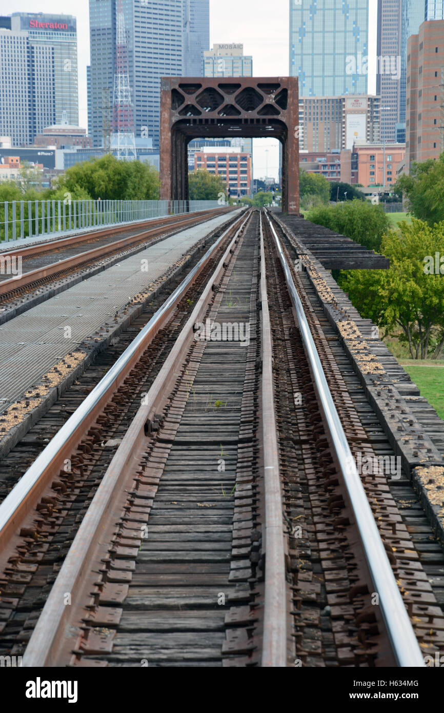 The elevated Union Pacific railroad tracks bridge the Trinity River ...