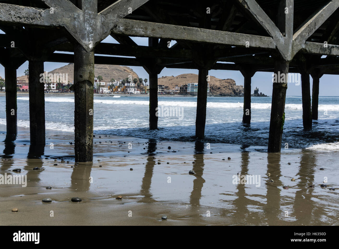 Pier fishing in Cerro Azul,Lima,Peru Stock Photo - Alamy