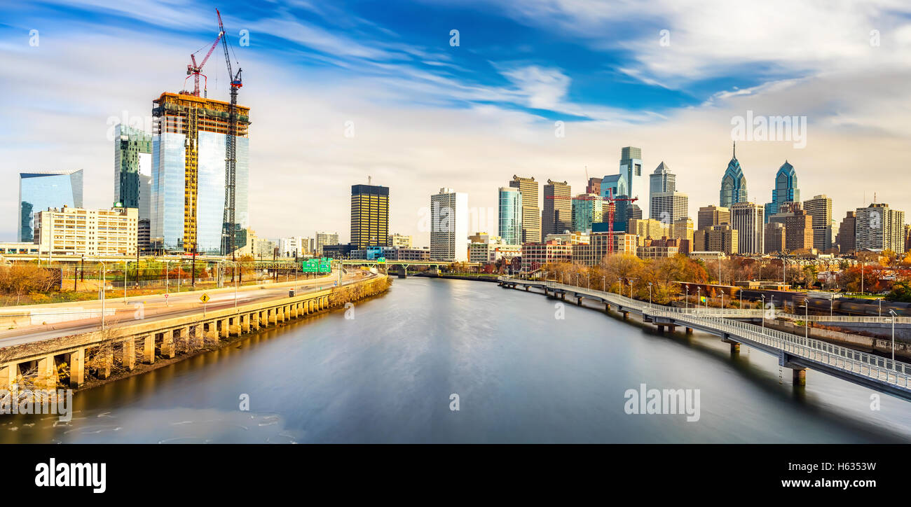 Philadelphia skyline and Schuylkill river, USA Stock Photo - Alamy