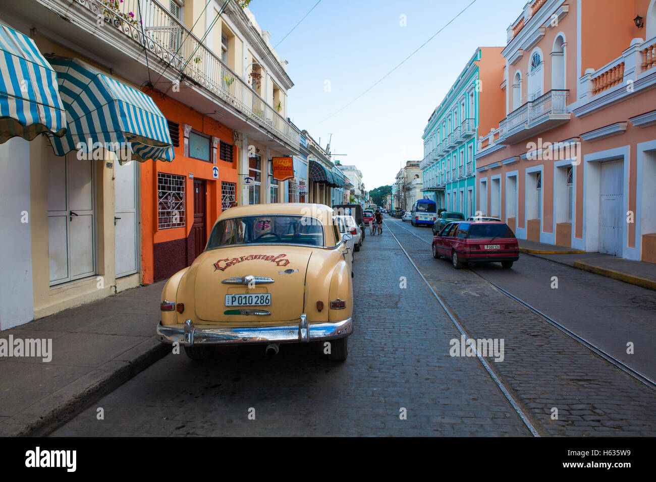 Havana classic car Stock Photo - Alamy