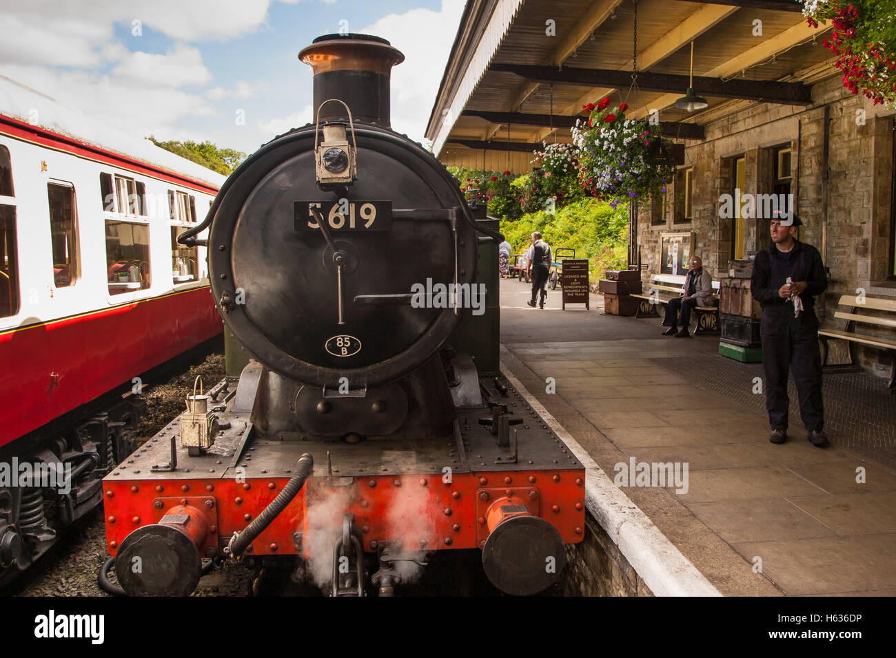 Steam engine in platform Stock Photo - Alamy