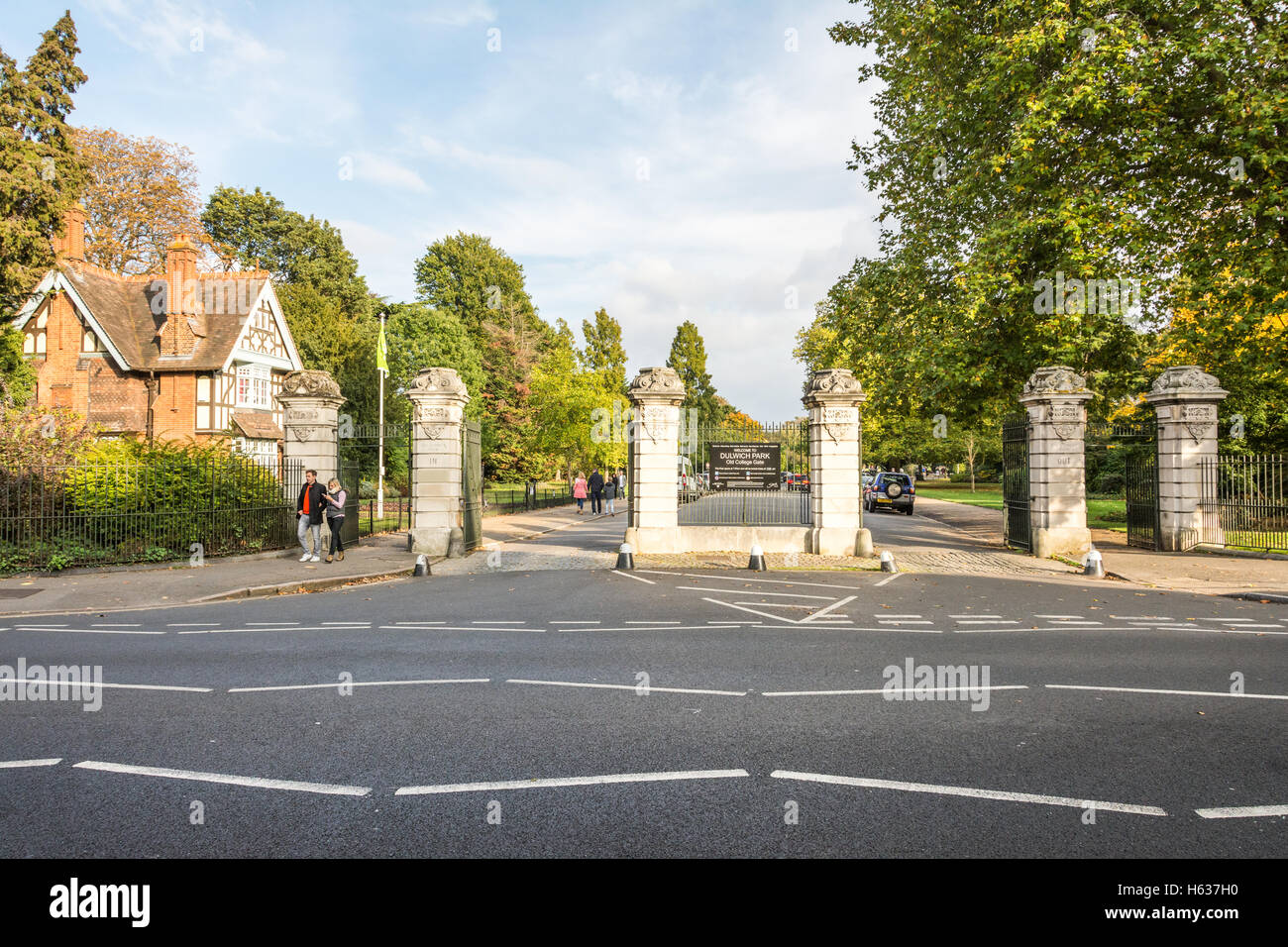 Dulwich Park, Old College Gate in Dulwich Village, Southwark, London ...