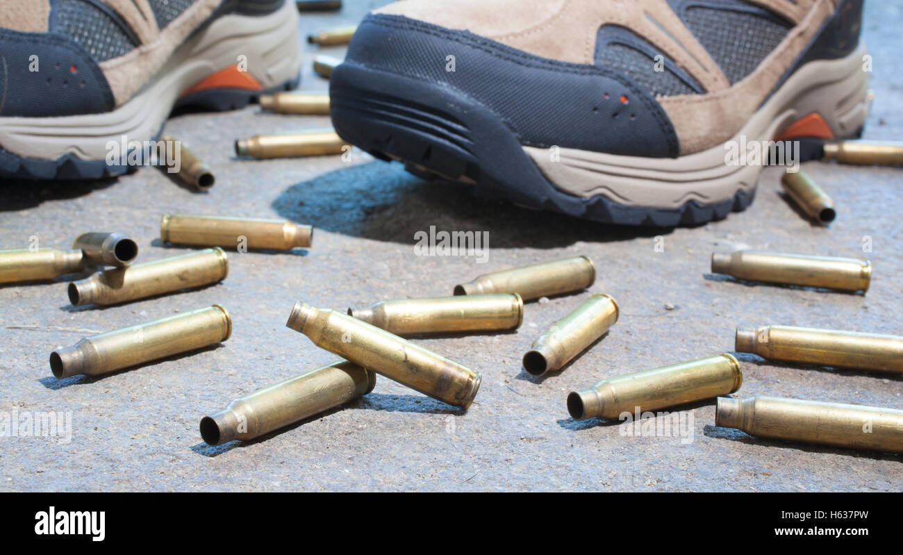 Brass shells hi-res stock photography and images - Alamy