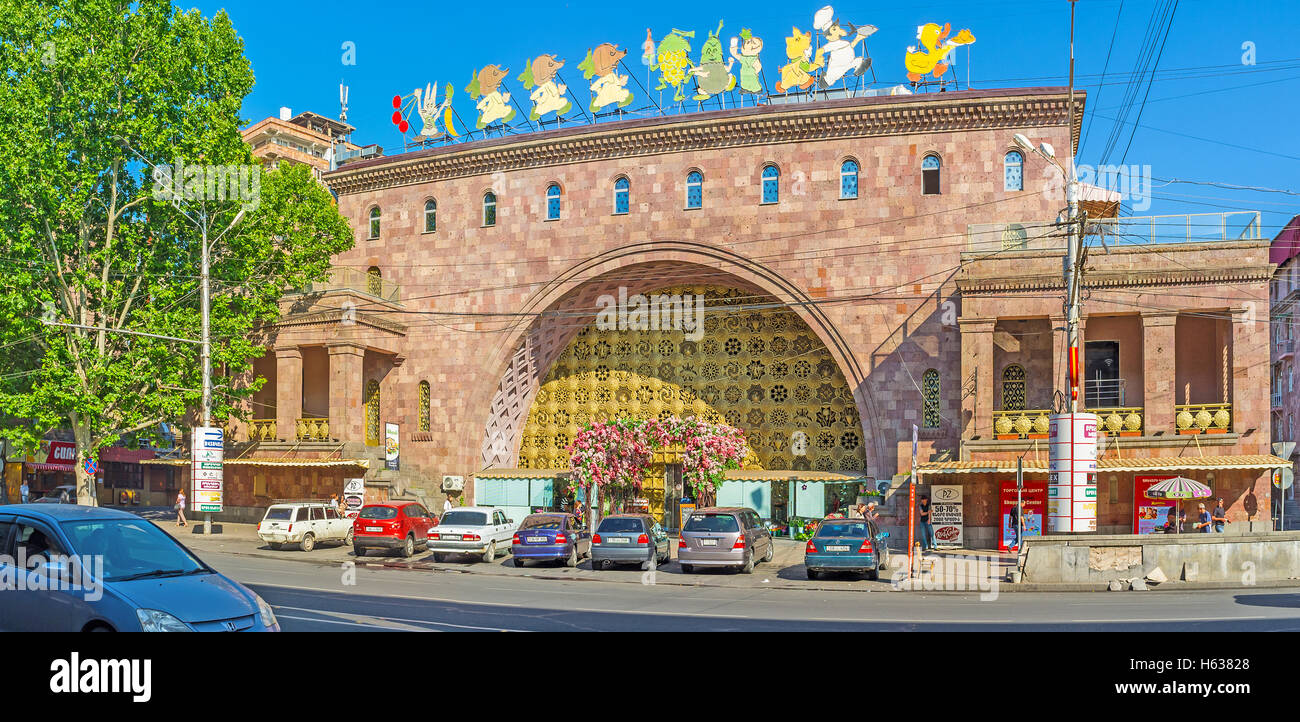Yerevan central market hi-res stock photography and images - Alamy
