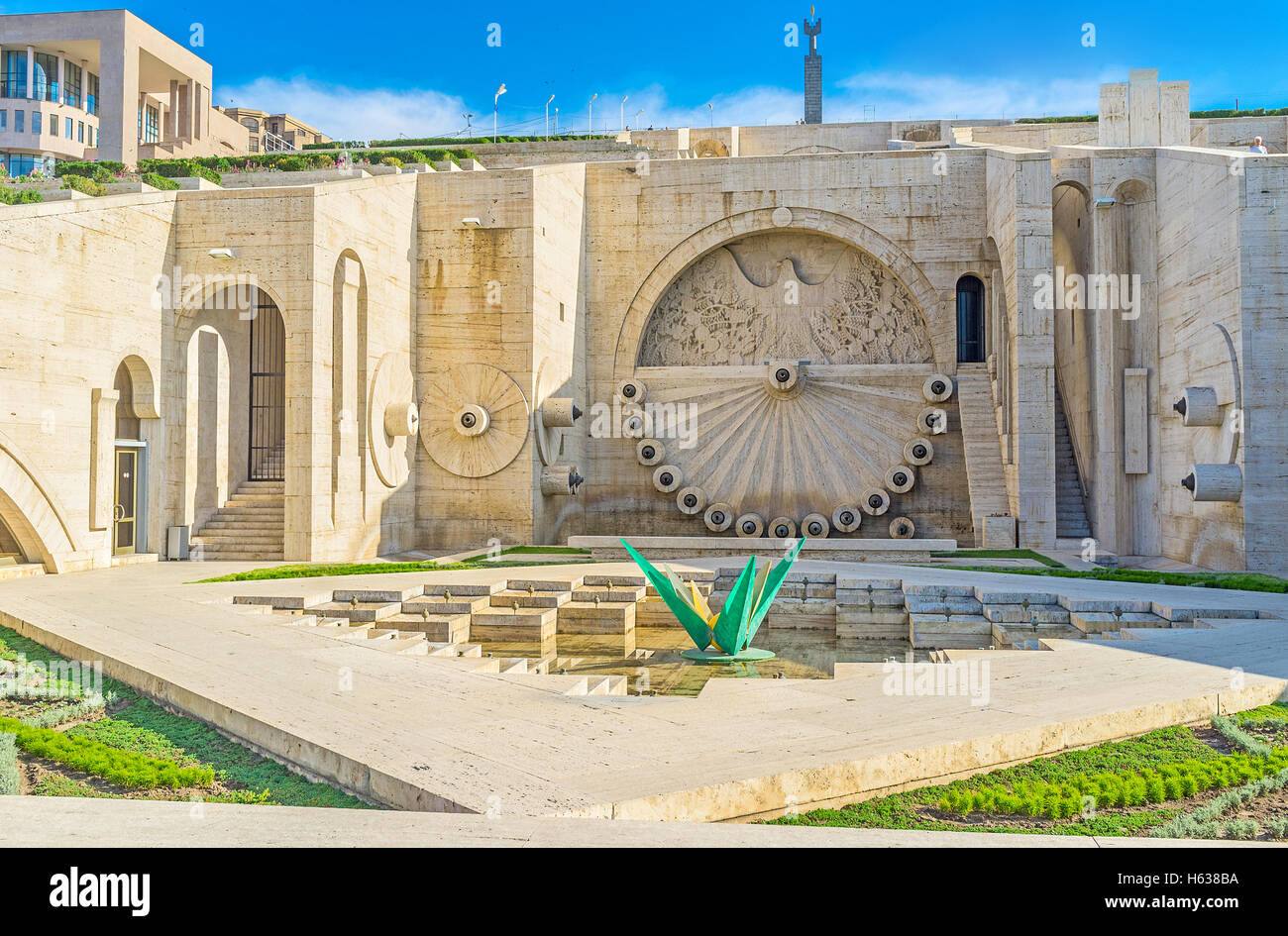 Alexander tamanyan statue cascade yerevan hi-res stock photography and ...