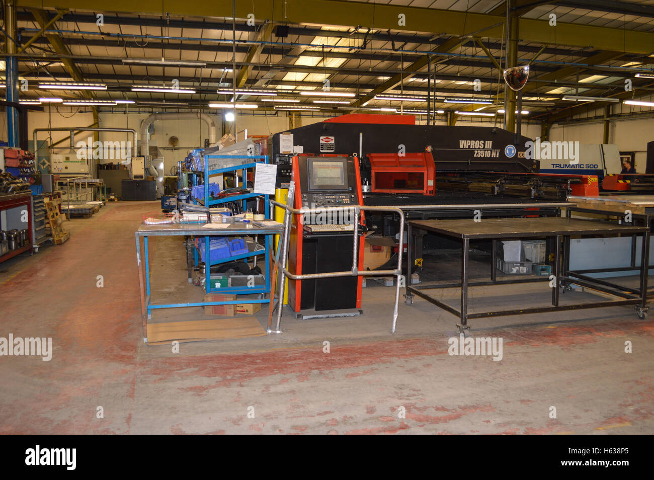 Sheet metal casing hi-res stock photography and images - Alamy