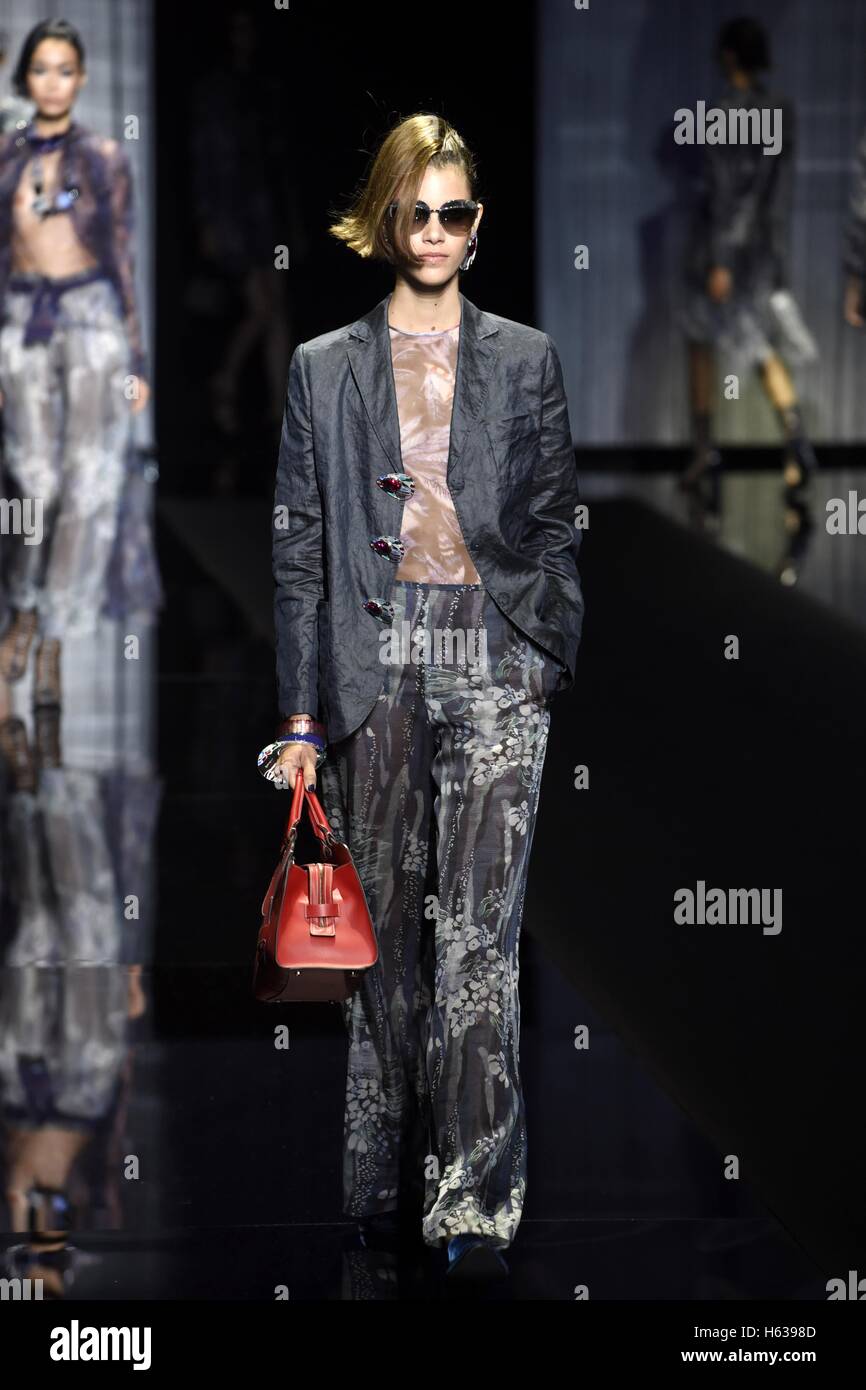 Models on the catwalk at the Giorgio Armani show during Milan Fashion ...