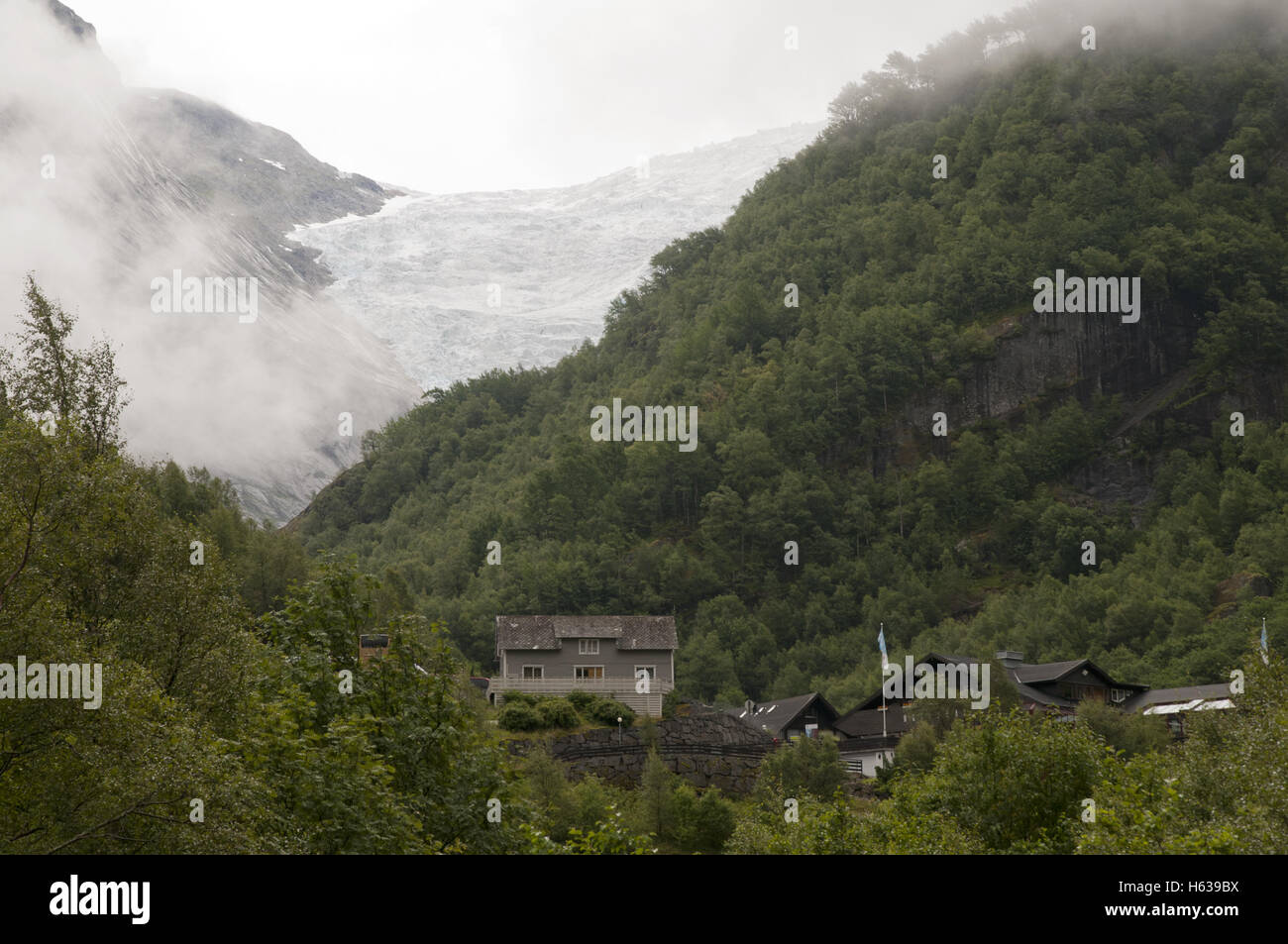 Briksdalen inn hi-res stock photography and images - Alamy