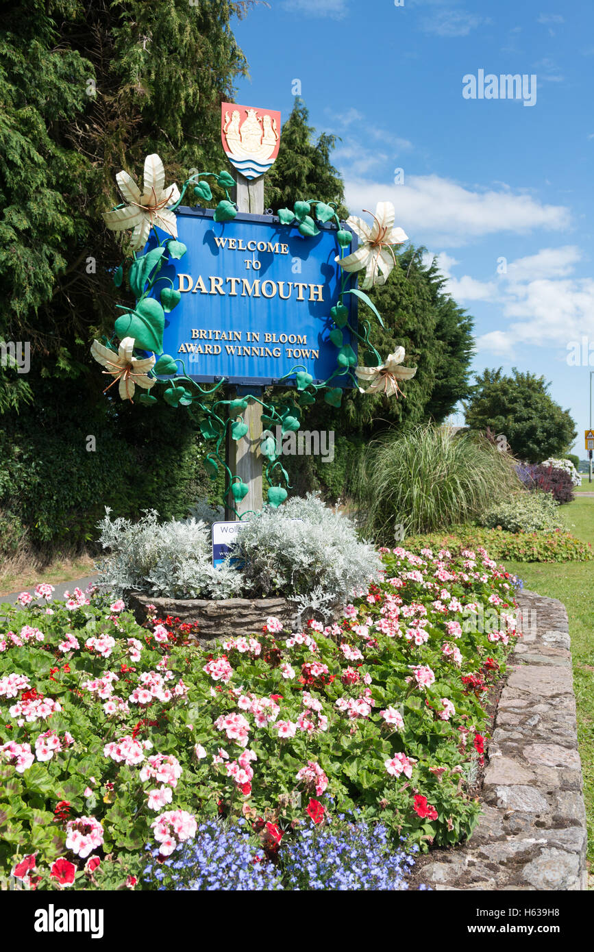Welcome to dartmouth sign hi-res stock photography and images - Alamy