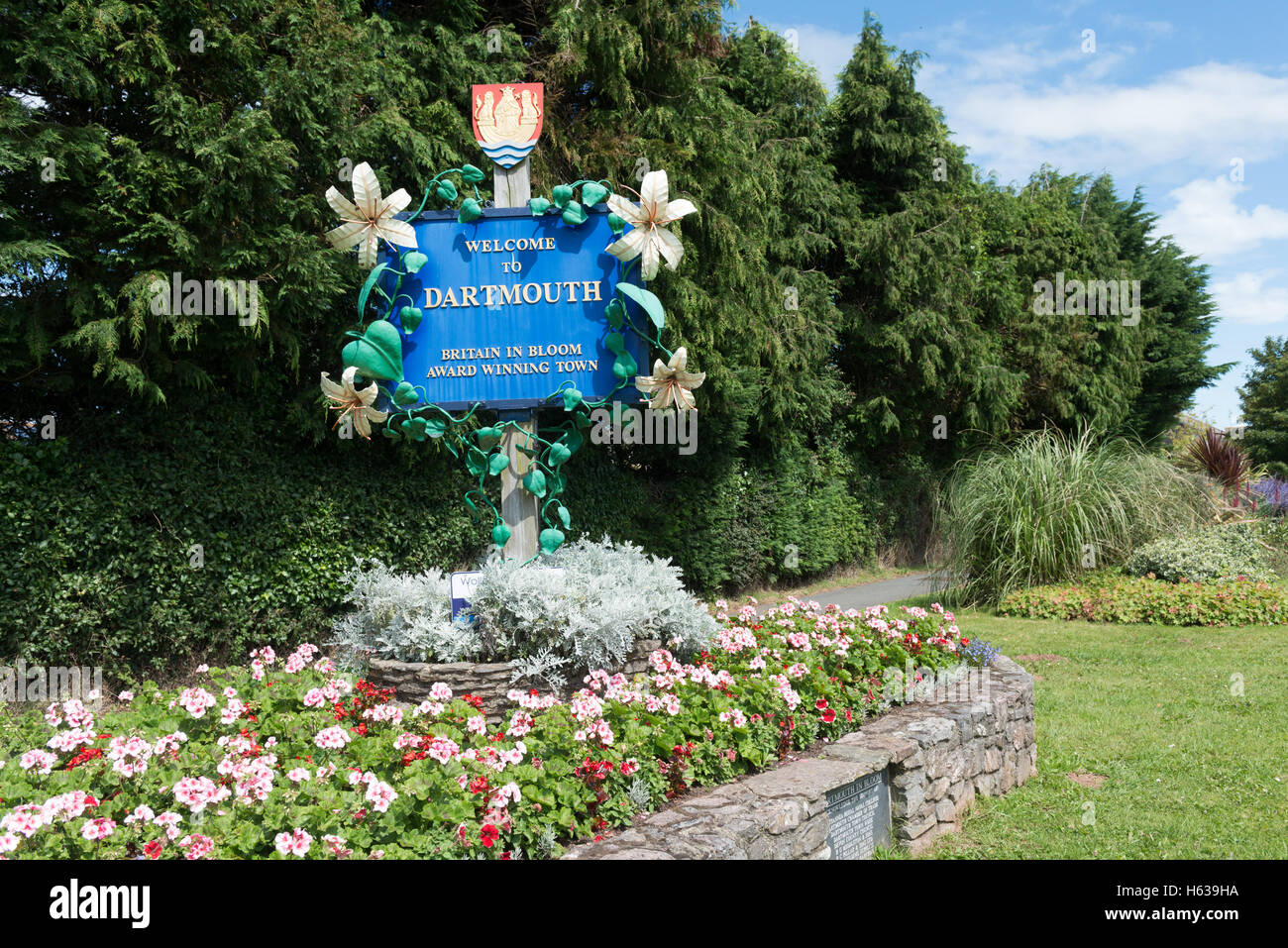 Welcome To Dartmouth Sign Stock Photo - Alamy
