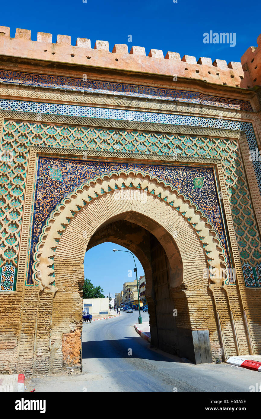 Moorish arabesque hi-res stock photography and images - Alamy