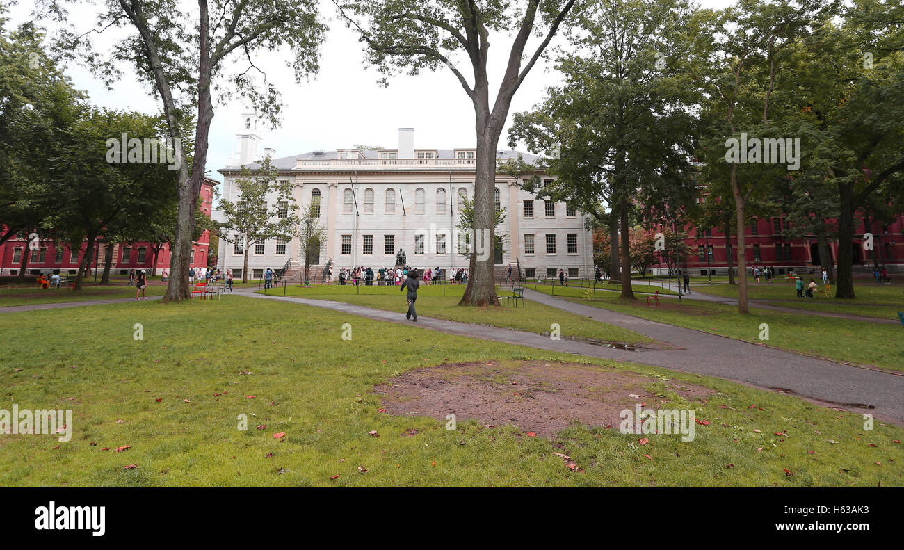 Boston, USA - Sept 9, 2016: University Hall and John Harvard Monument ...