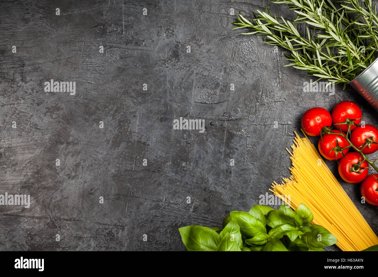 Italian cook hi-res stock photography and images - Alamy