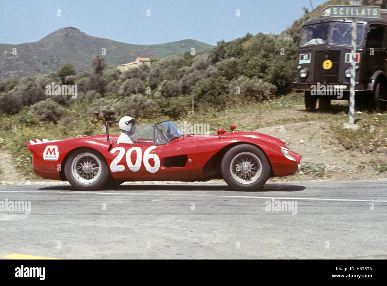 206 Ludovico Scarfiotti, Mike Parkes in a Ferrari Dino 206 S retired ...