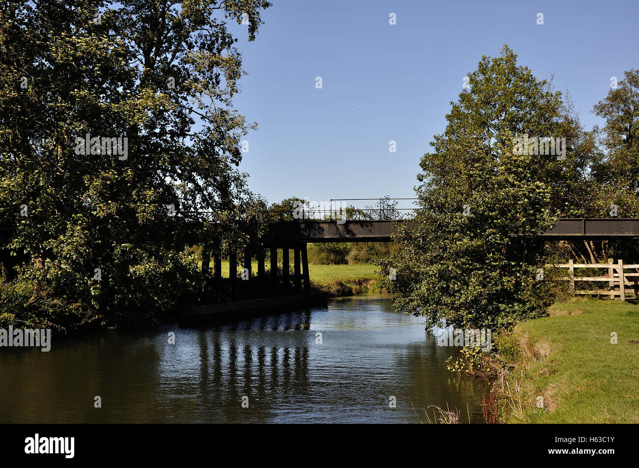 Disused Railway Bridge over the river Ouse Barcombe Stock Photo - Alamy