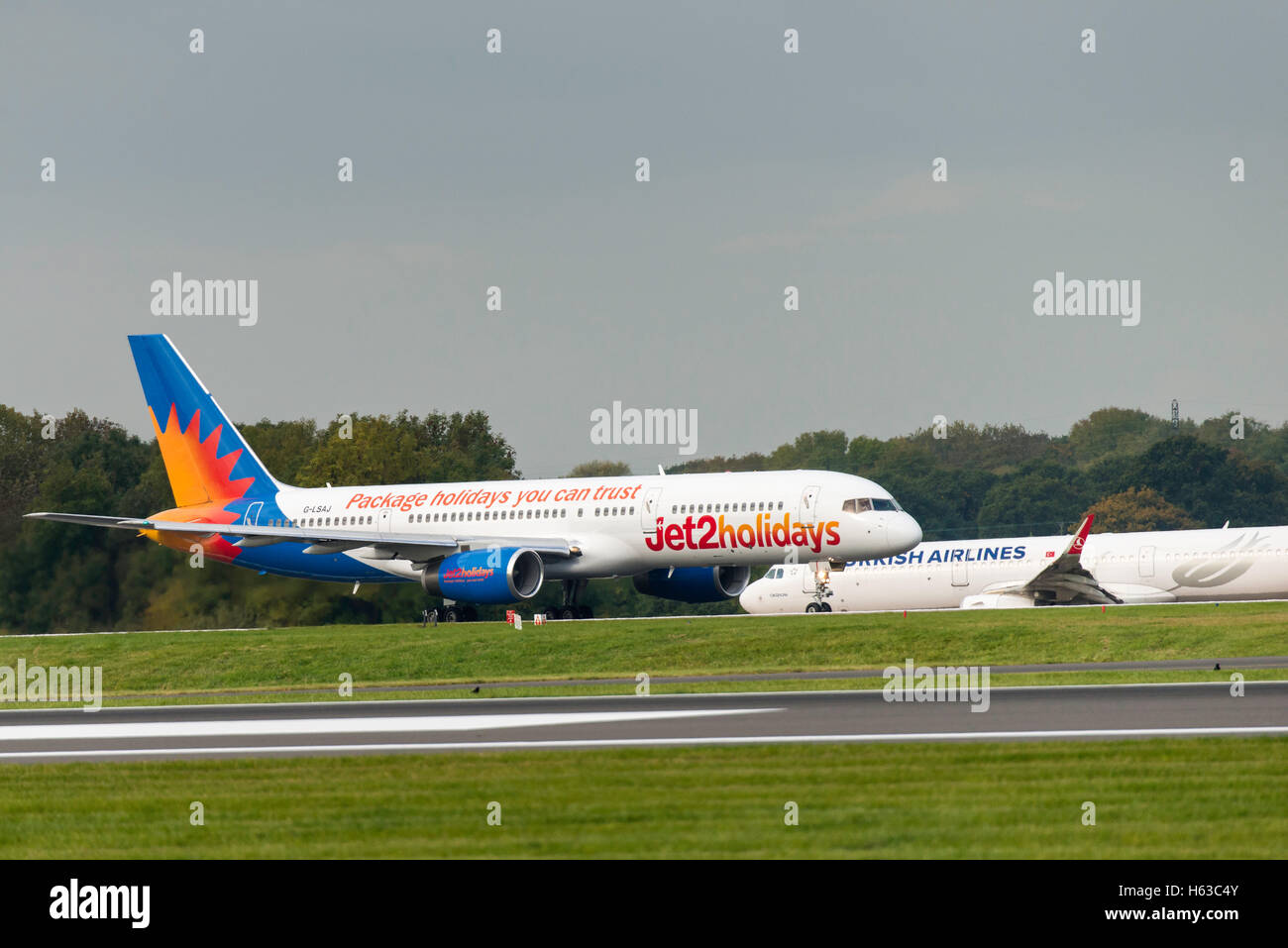 Jet2 at manchester hi-res stock photography and images - Alamy