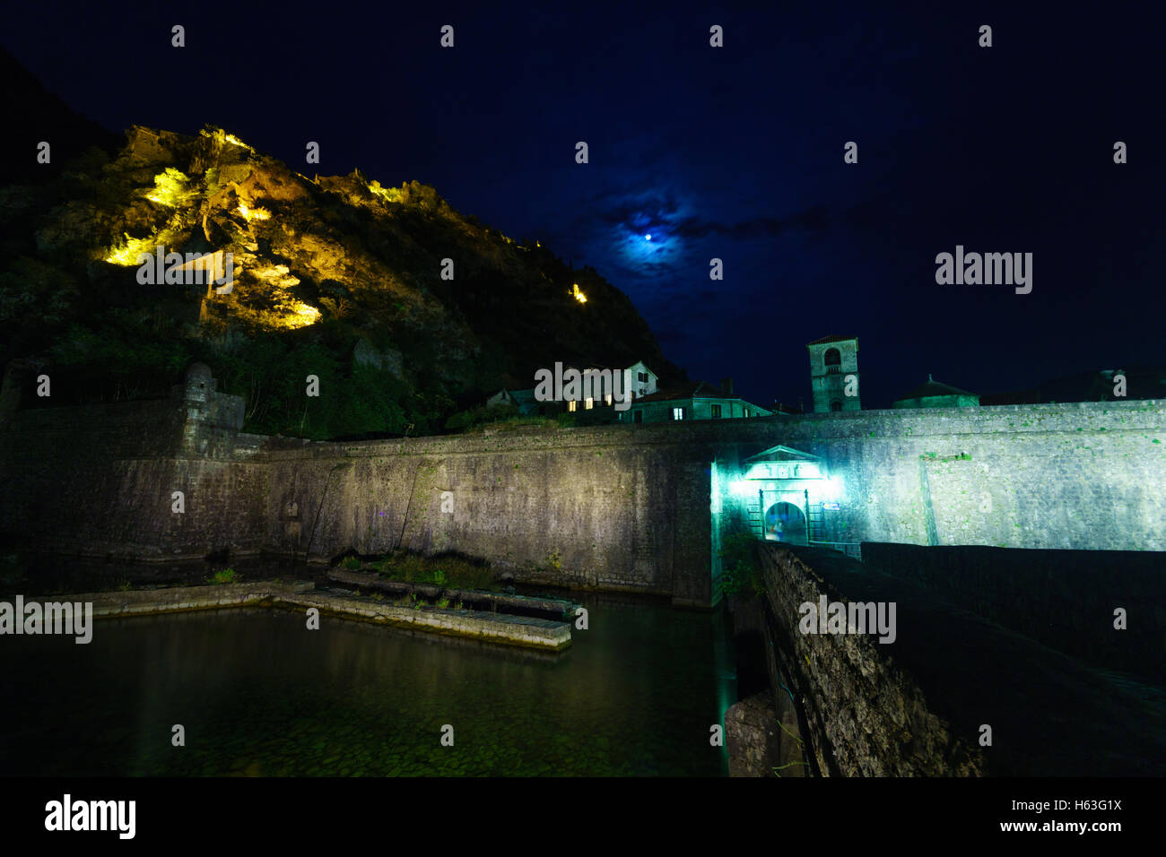 The North Gate (River Gate), dated 1540, and the old town walls, at ...