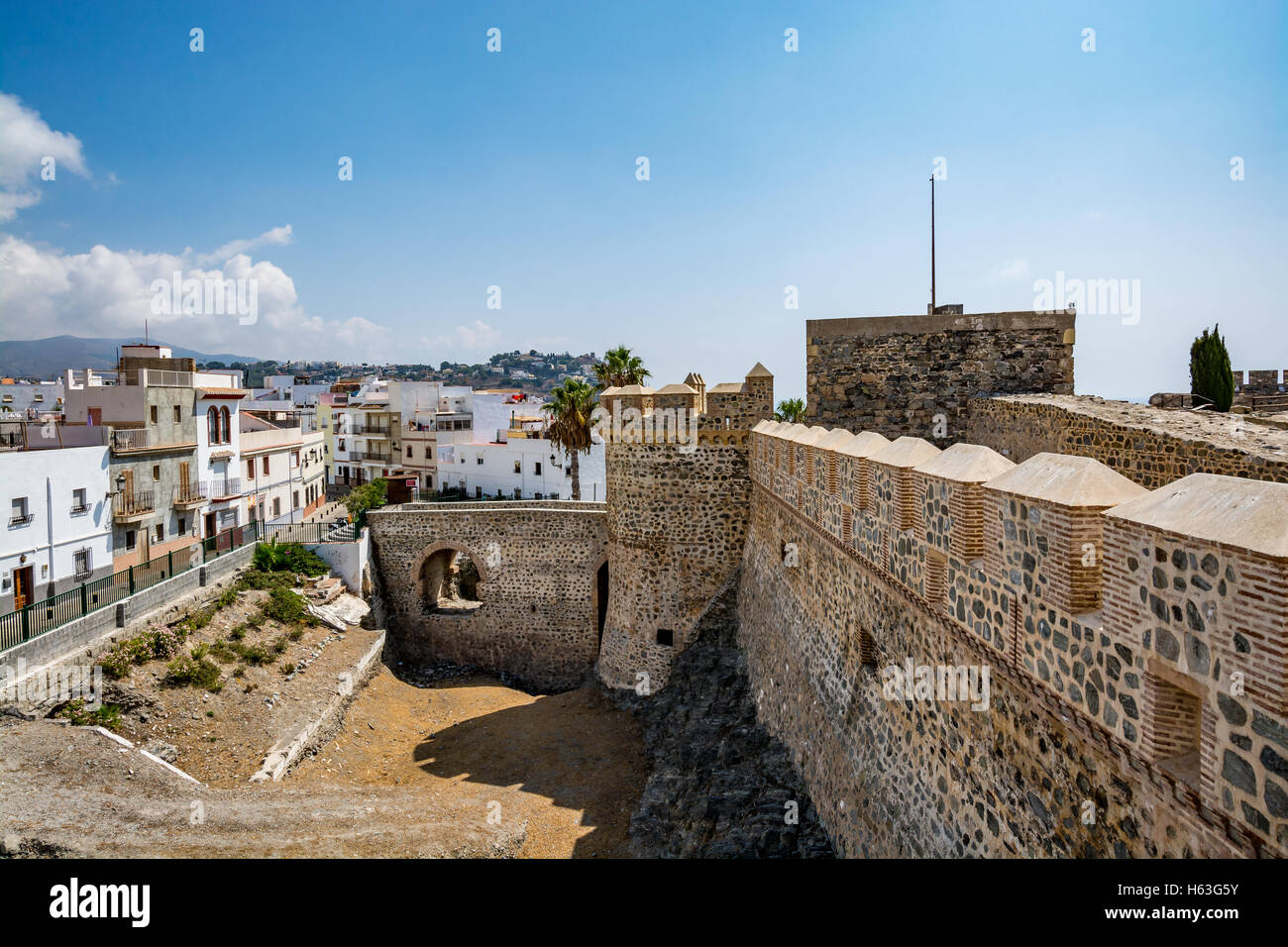 Beautiful entrance to a castle hi-res stock photography and images - Alamy