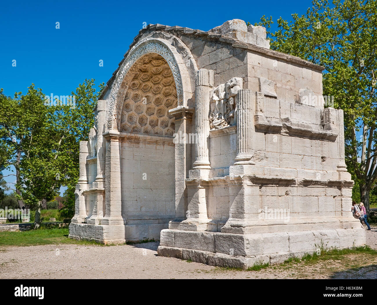 The Triumphal Arch of Glanum is the great example of roman architecture ...
