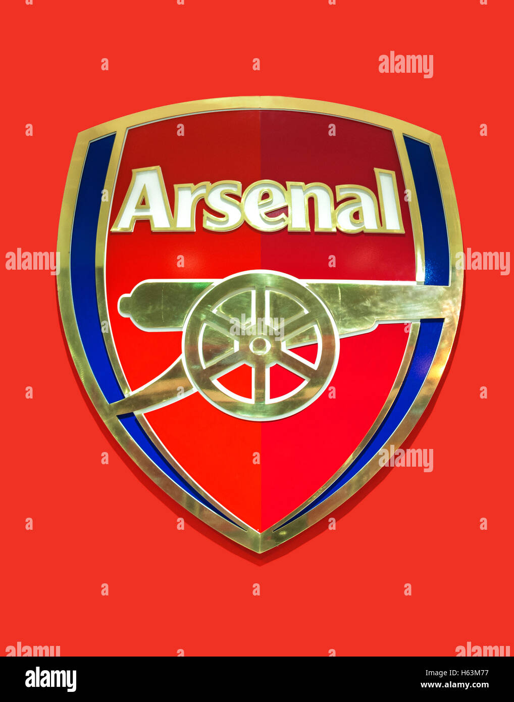 Visiting FC Arsenal arena Stock Photo - Alamy
