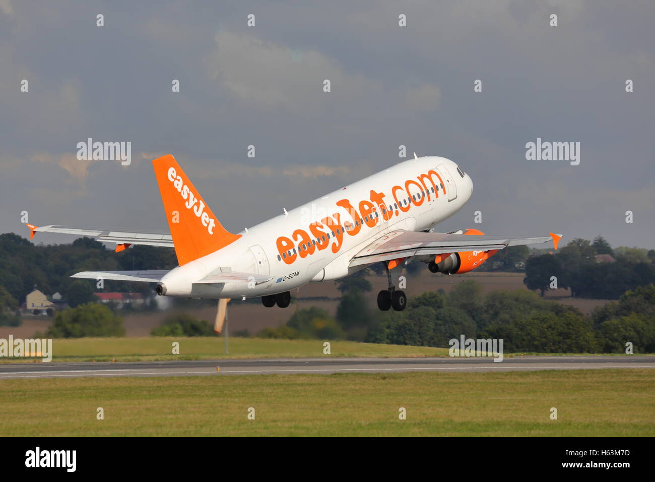 Low-cost airline Easyjet Airbus A319 G-EZAM taking off from London ...