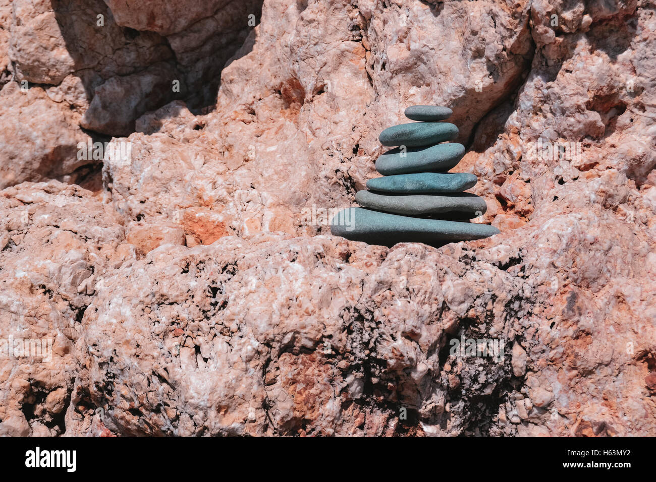 Hard rock pyramid hi-res stock photography and images - Alamy