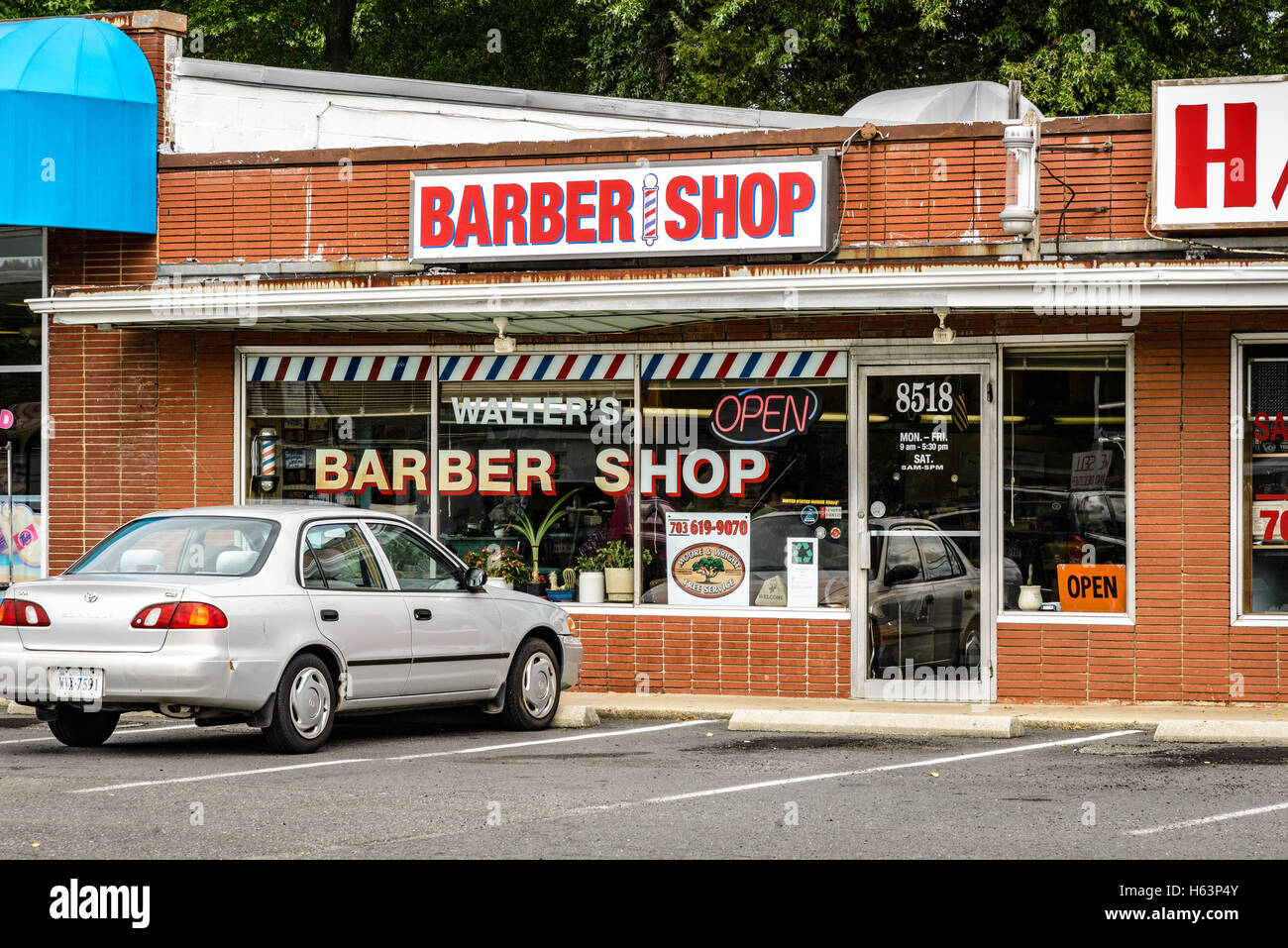 Strip Mall, Richmond Highway, Alexandria Stock Photo - Alamy