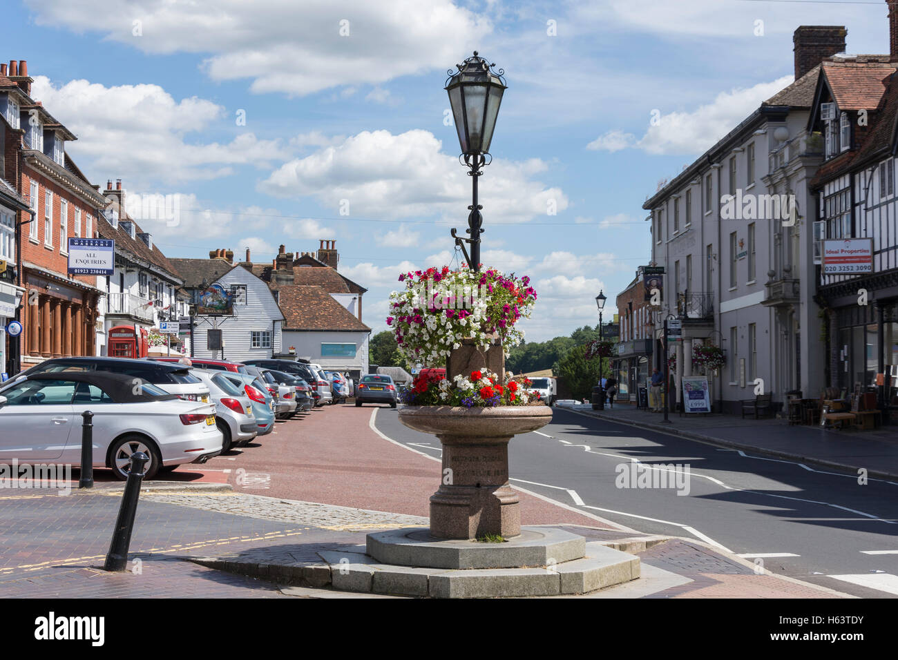 Market square westerham hi-res stock photography and images - Alamy