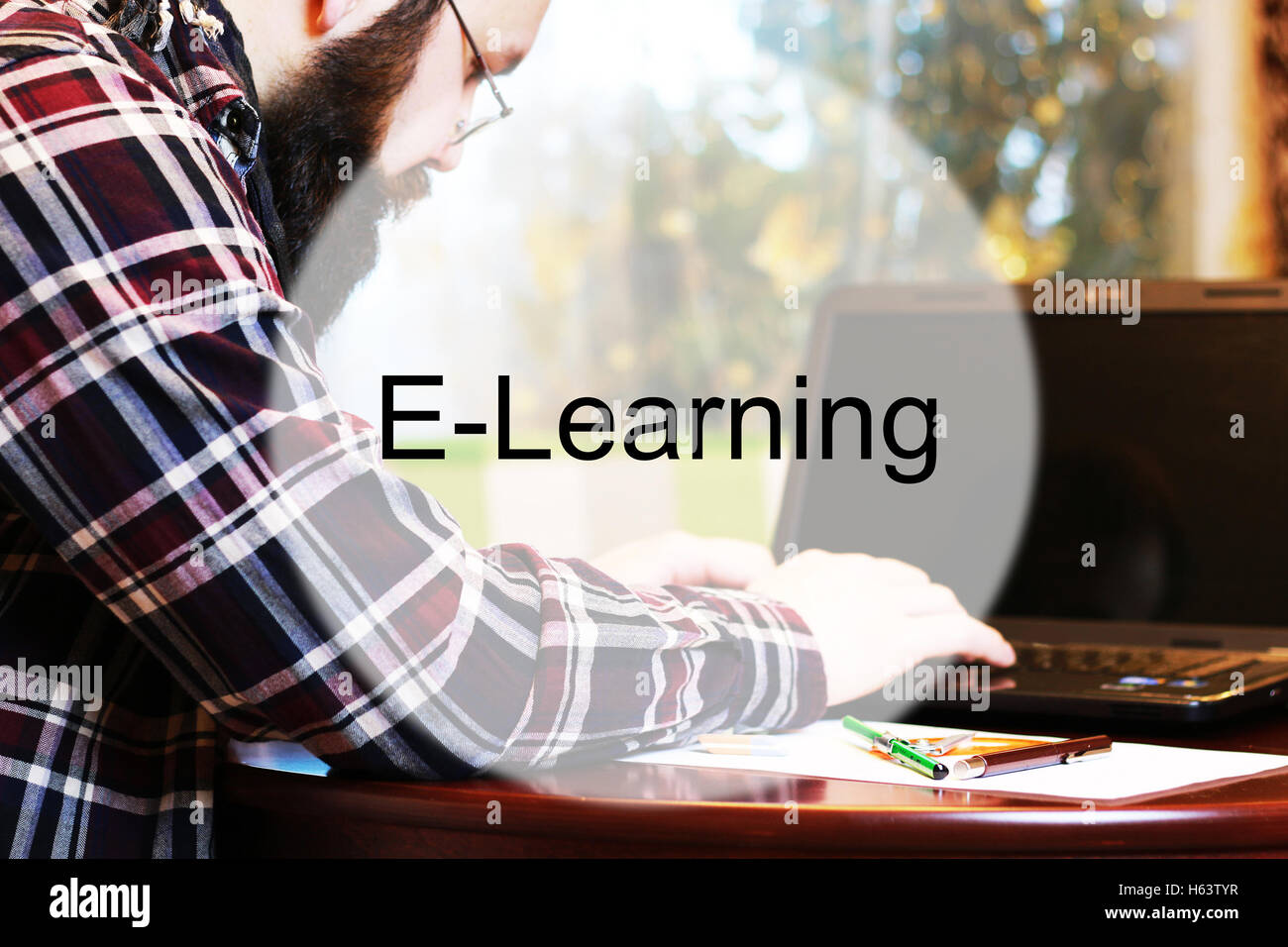 background study online education Stock Photo - Alamy