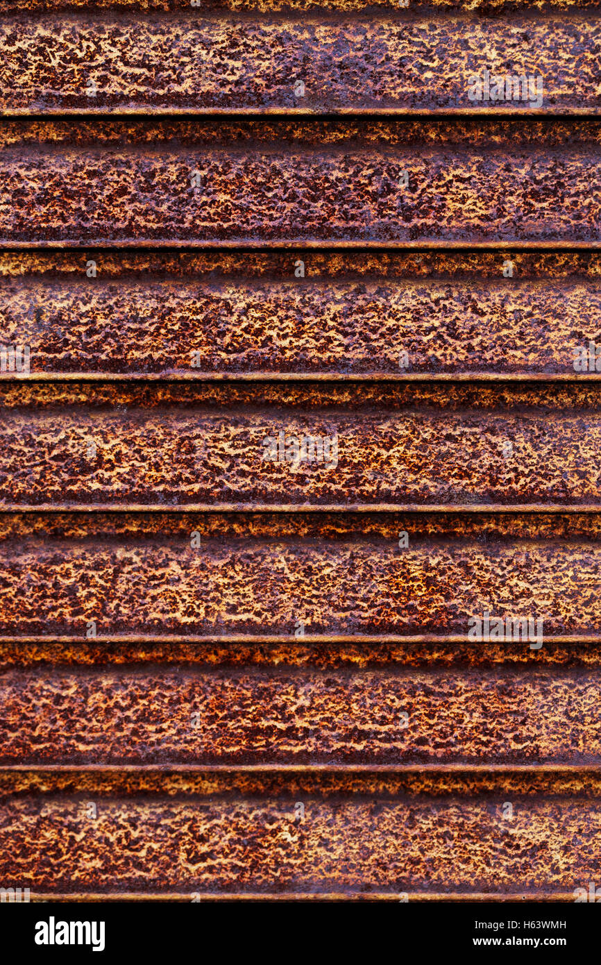a rusty metal texture of horizontal lines Stock Photo - Alamy