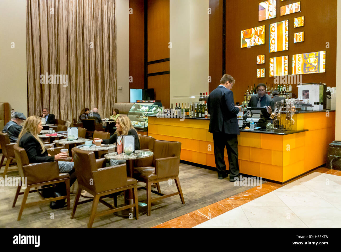 Coffee shop interior hi-res stock photography and images - Alamy