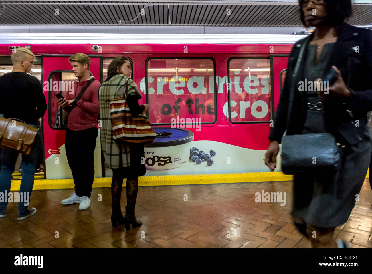 San Francisco, CA, USA, People, Commuters, Inside Platform, Metro ...