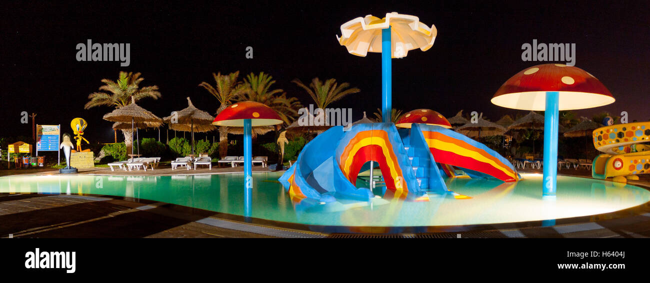 Illuminated swimming pool night hi-res stock photography and images - Alamy