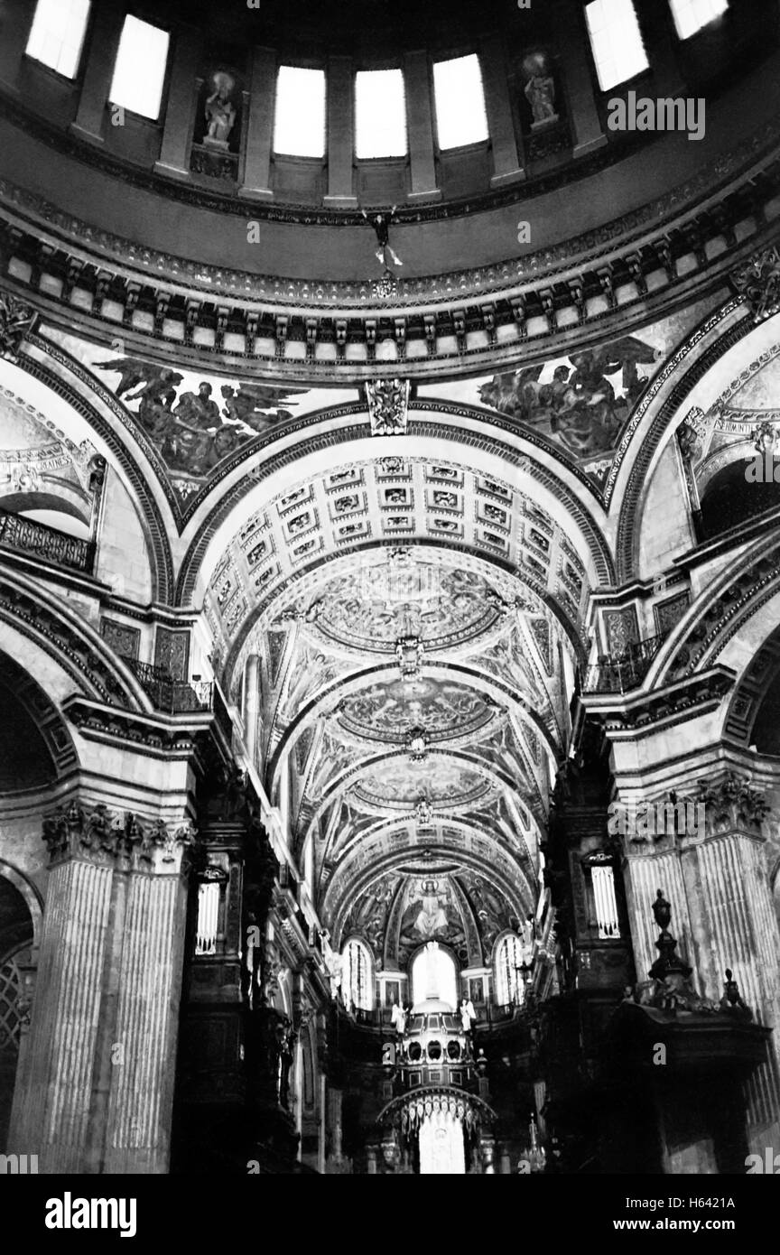 Russell Powell BASE 230 BASE Jumping from the Whispering Gallery inside ...