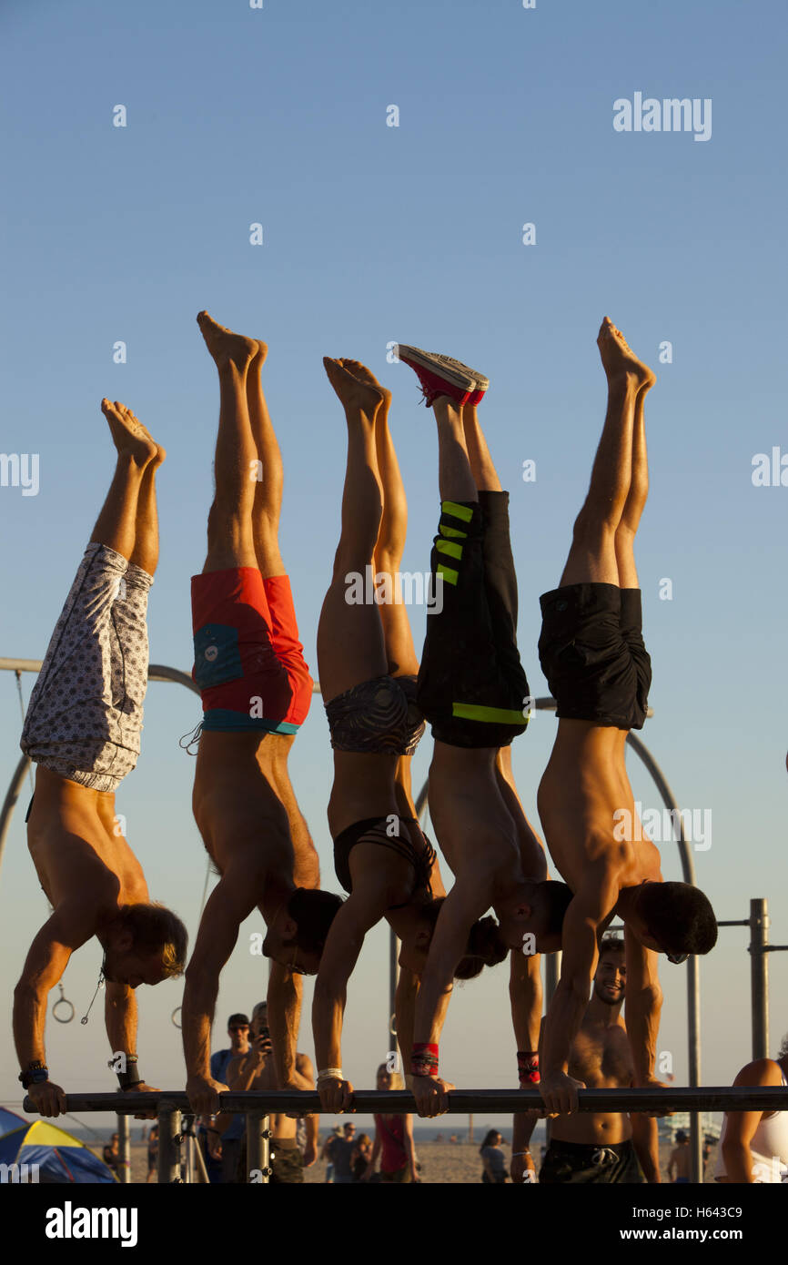 Gymnastics by the beach hi-res stock photography and images - Alamy