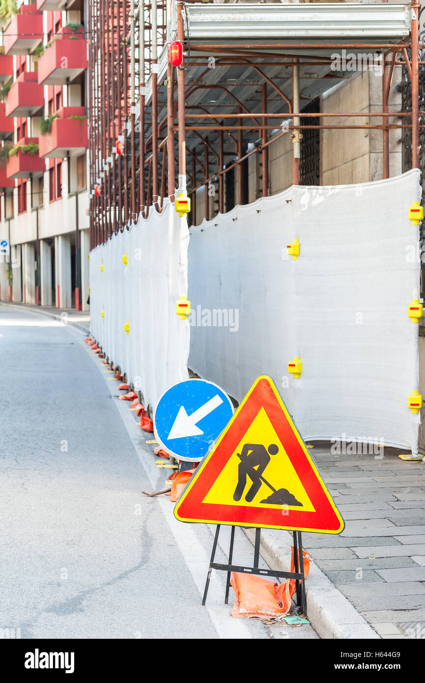 Exterior sign road hi-res stock photography and images - Alamy