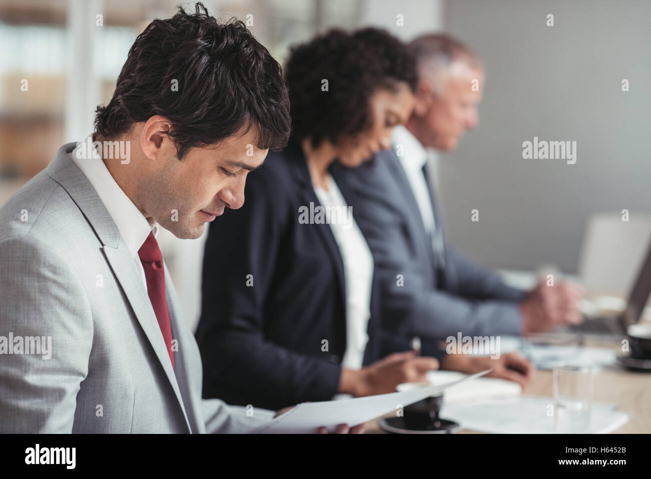 Focused female corporate business hi-res stock photography and images ...