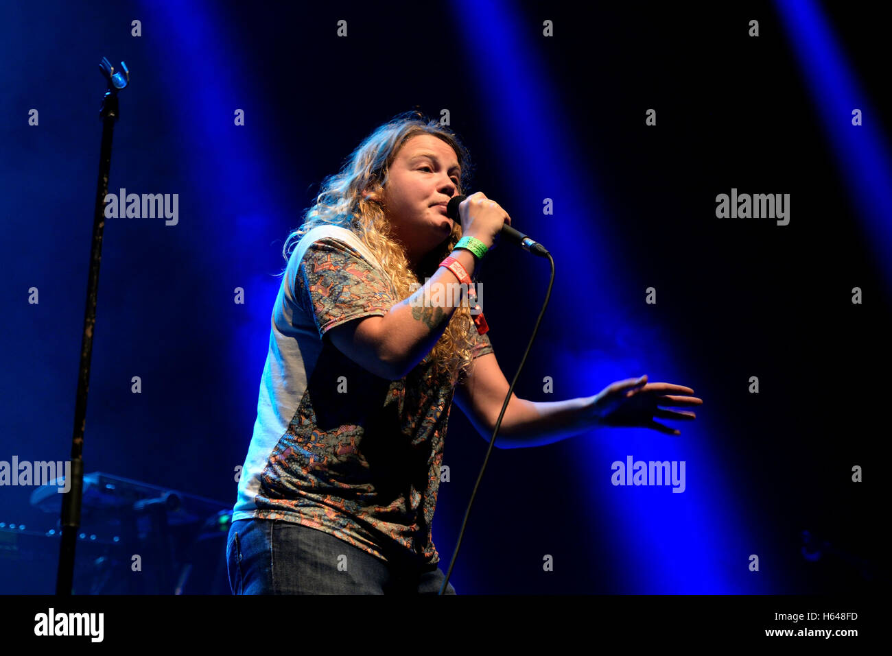 Female Rapper Microphone High Resolution Stock Photography and Images ...