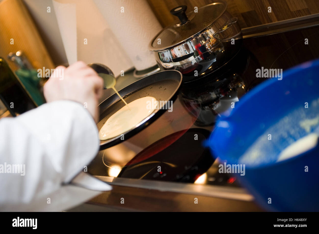 Crepes display hi-res stock photography and images - Alamy