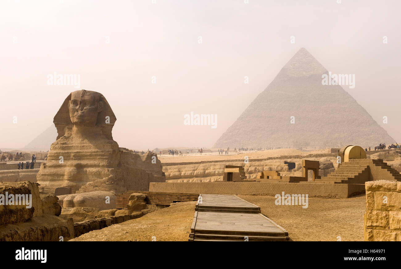 Great pyramid of giza historical hi-res stock photography and images ...