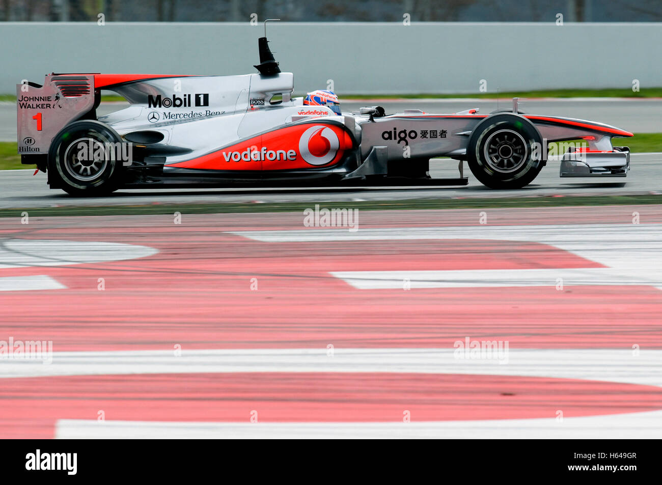Formula 1 car side view hi-res stock photography and images - Alamy