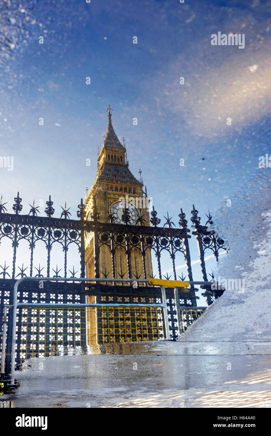 Great Britain, England, London, Big Ben mirrored in puddle Stock Photo ...
