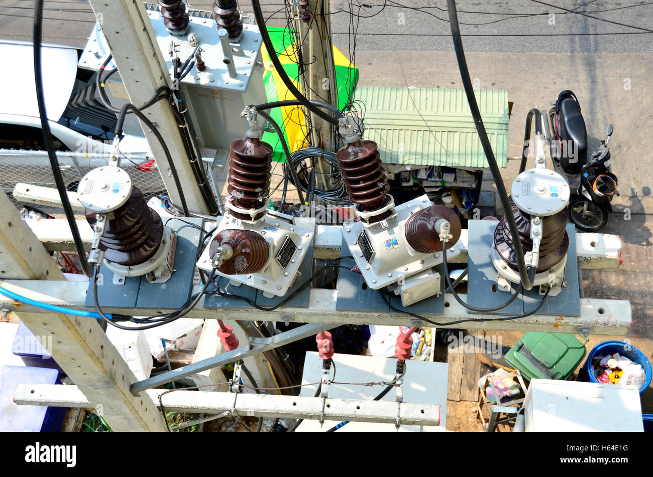 Electrical conductors hi-res stock photography and images - Alamy