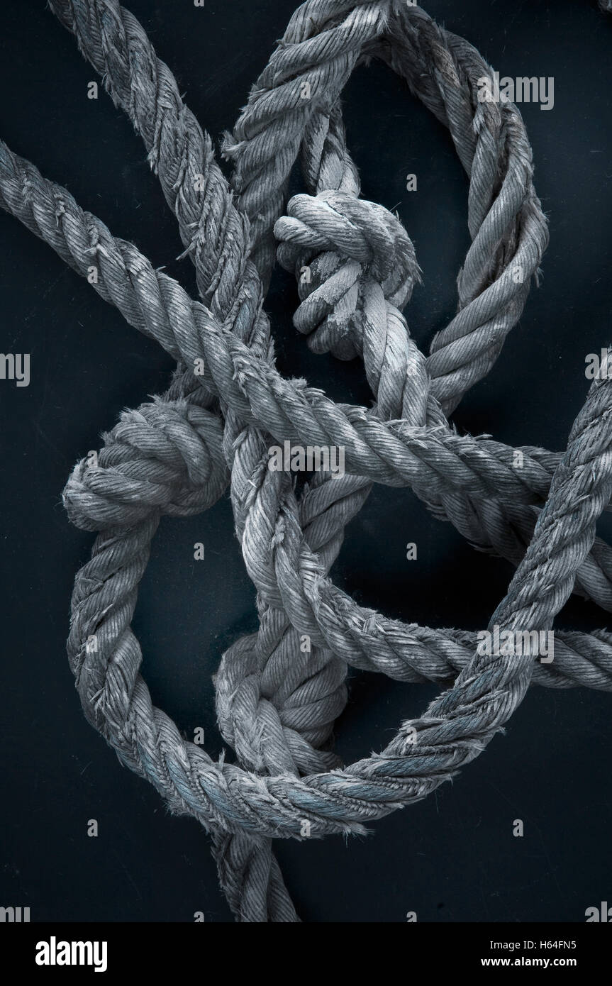 Tangled symbol hi-res stock photography and images - Alamy