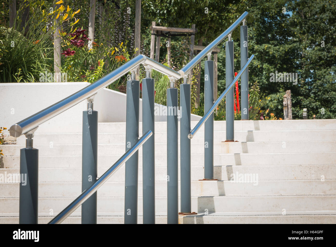 Ramp stairs concrete urban hi-res stock photography and images - Alamy