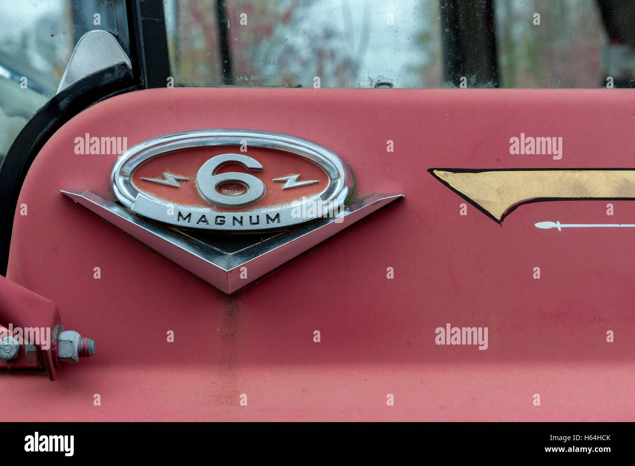 Magnum 6 logo Stock Photo - Alamy