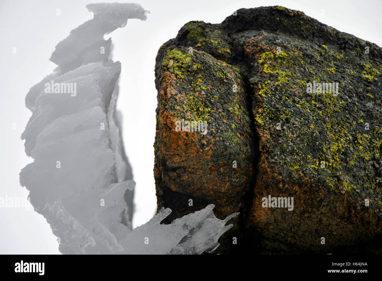 Changing temperature temperatures hi-res stock photography and images ...