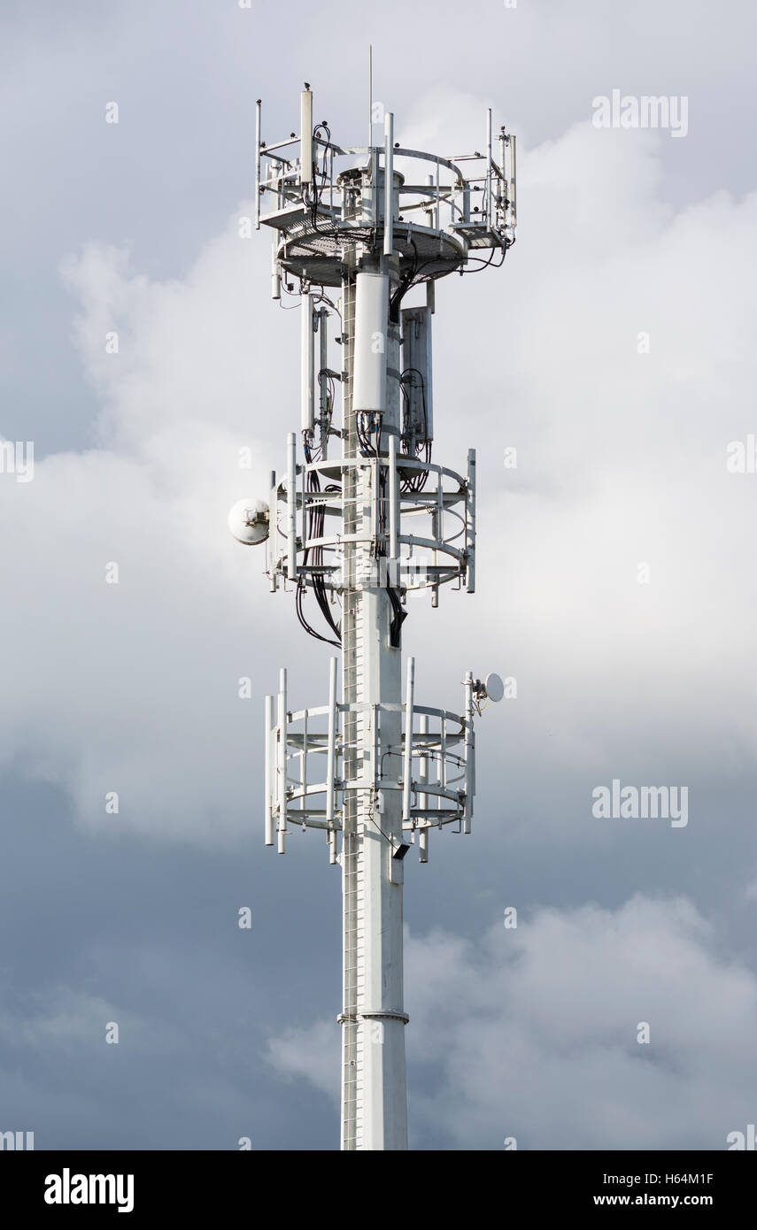Cell tower antenna hi-res stock photography and images - Alamy