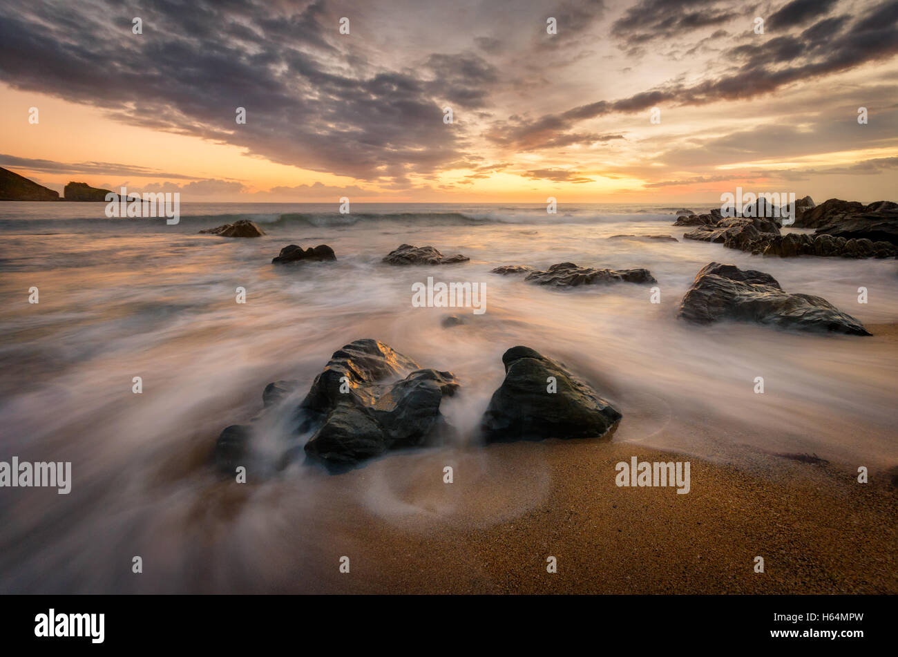 Sunrise at Kinnagoe Bay, Co. Donegal, Ireland Stock Photo - Alamy