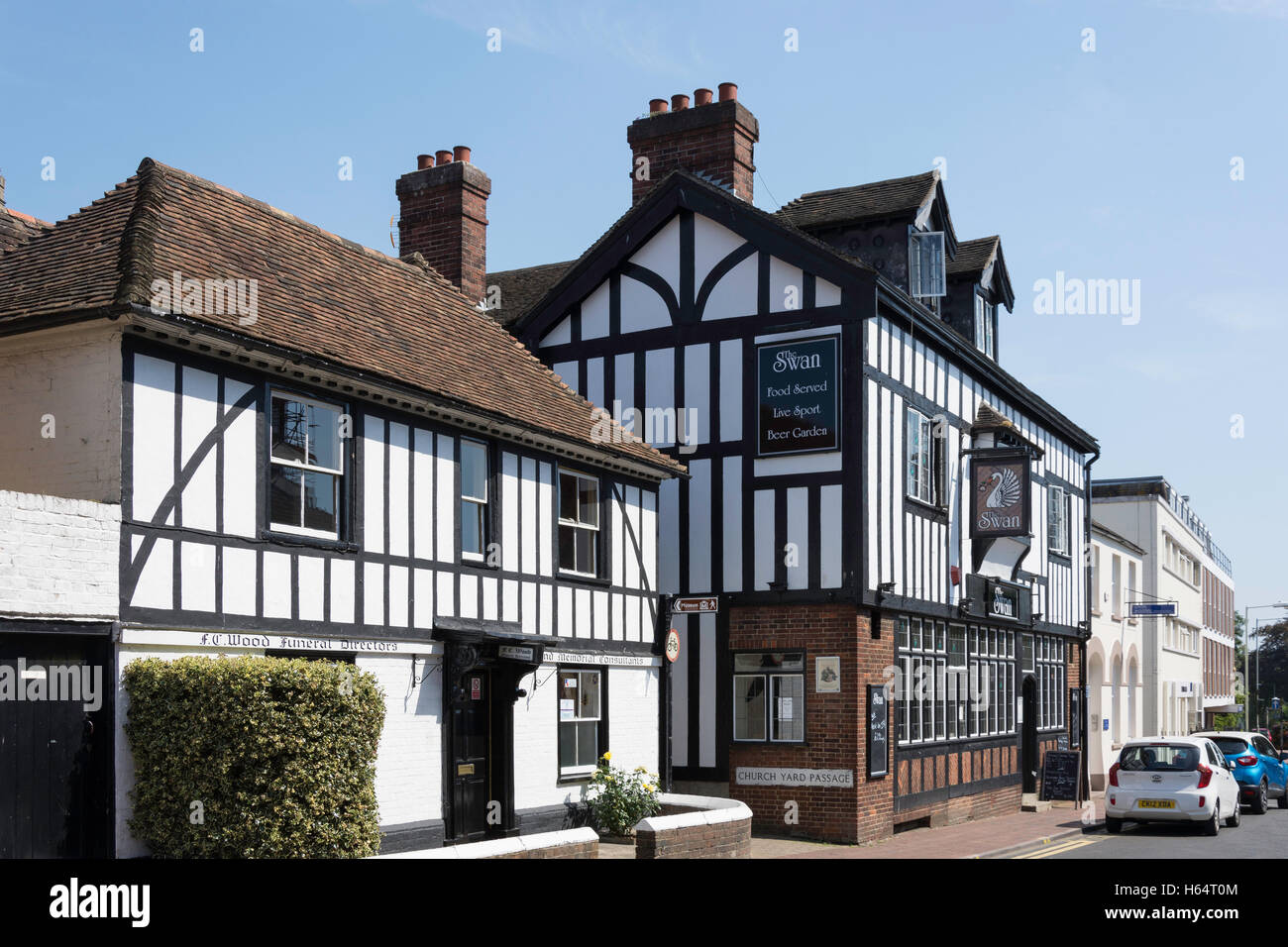 The Swan Pub, Tufton Street, Ashford, Kent, England, United Kingdom ...